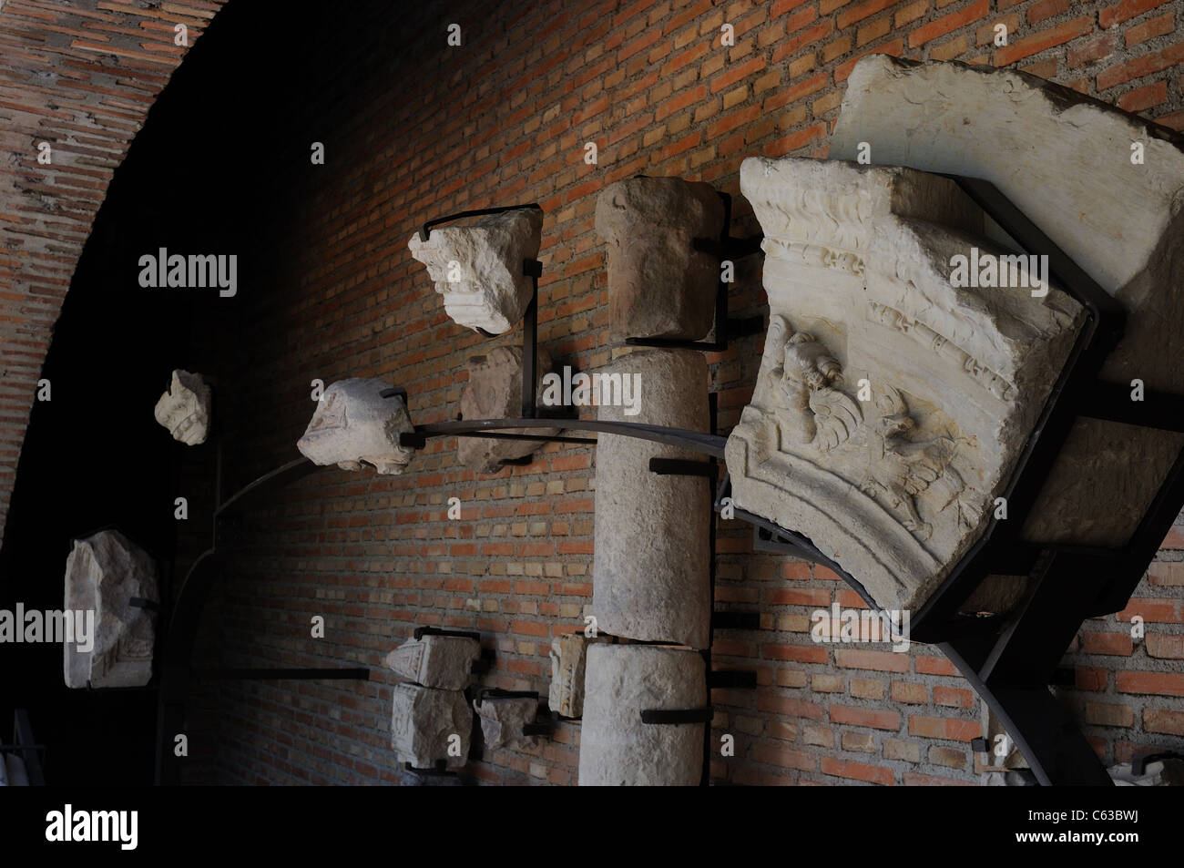 Voussoir arch hi-res stock photography and images - Alamy