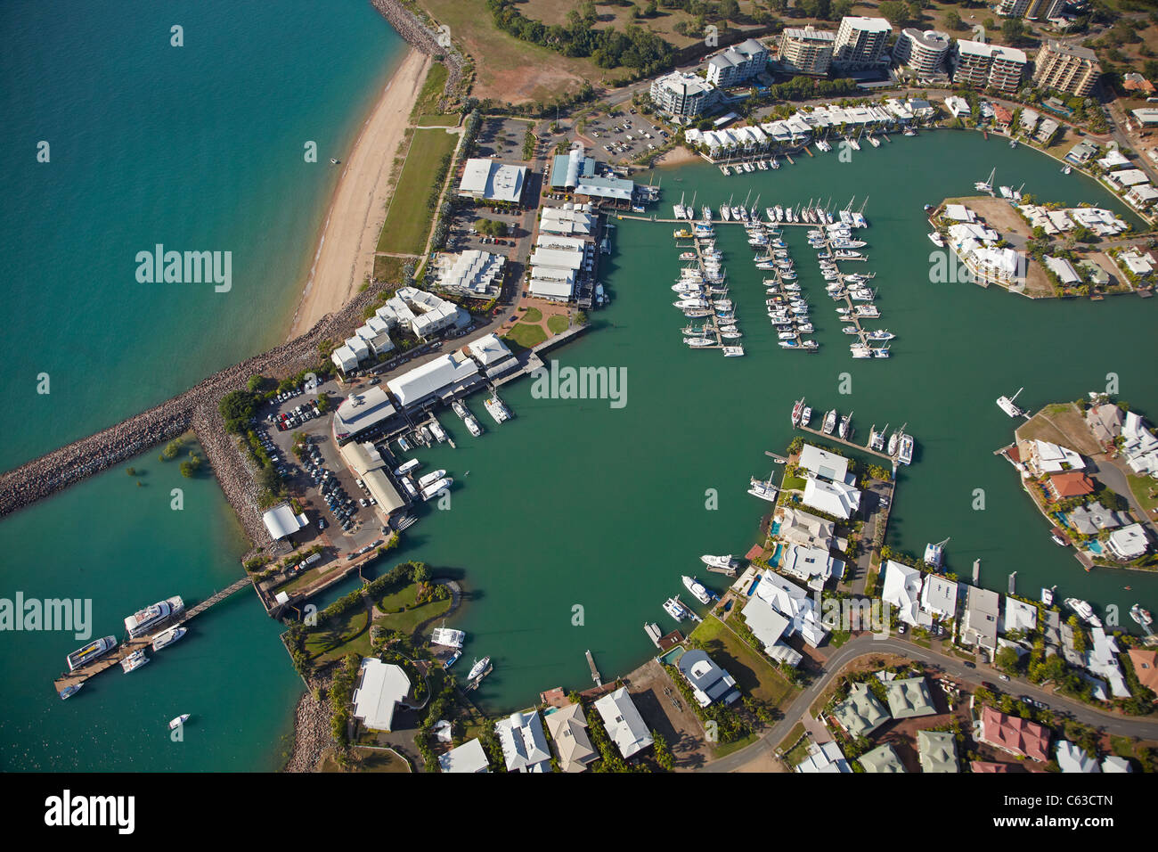 Tidal lock, and Cullen Bay Marina, Darwin, Northern Territory ...