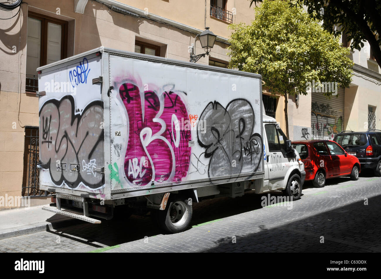 Madrid, Spain: Van covered in graffiti Stock Photo - Alamy