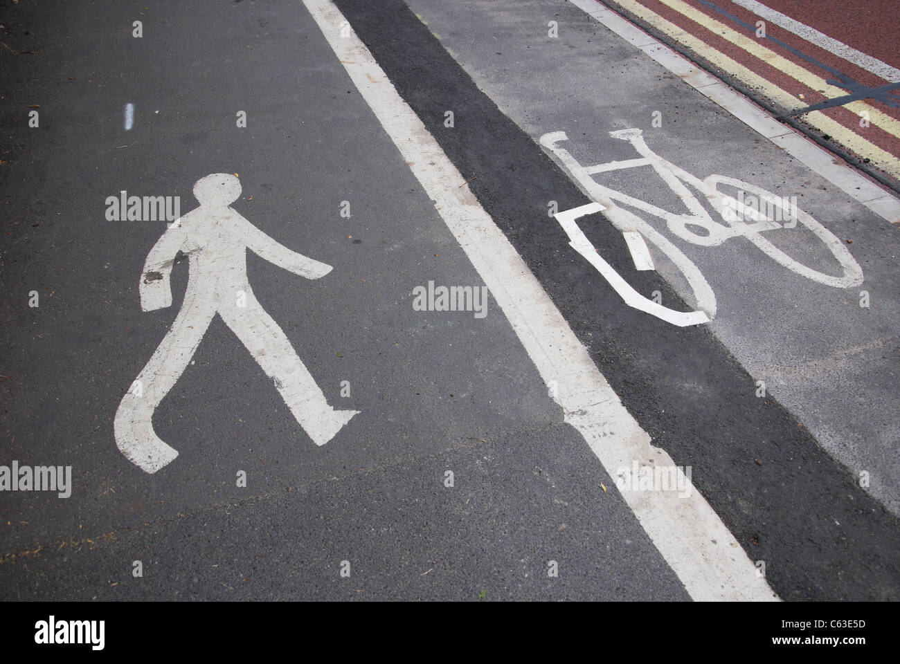 Lane outline hi-res stock photography and images - Alamy