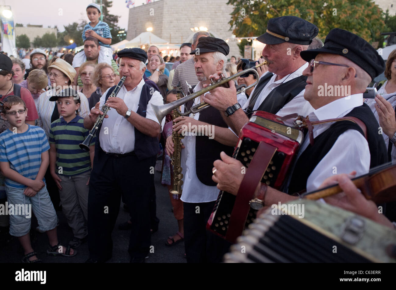 Klezmer clarinet hi-res stock photography and images - Alamy