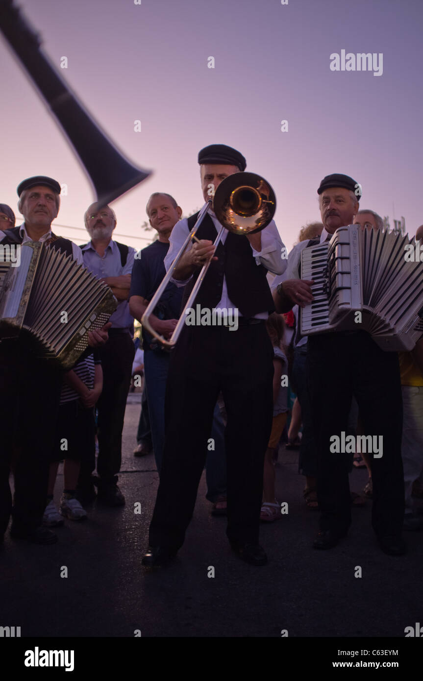 Klezmer clarinet hi-res stock photography and images - Alamy