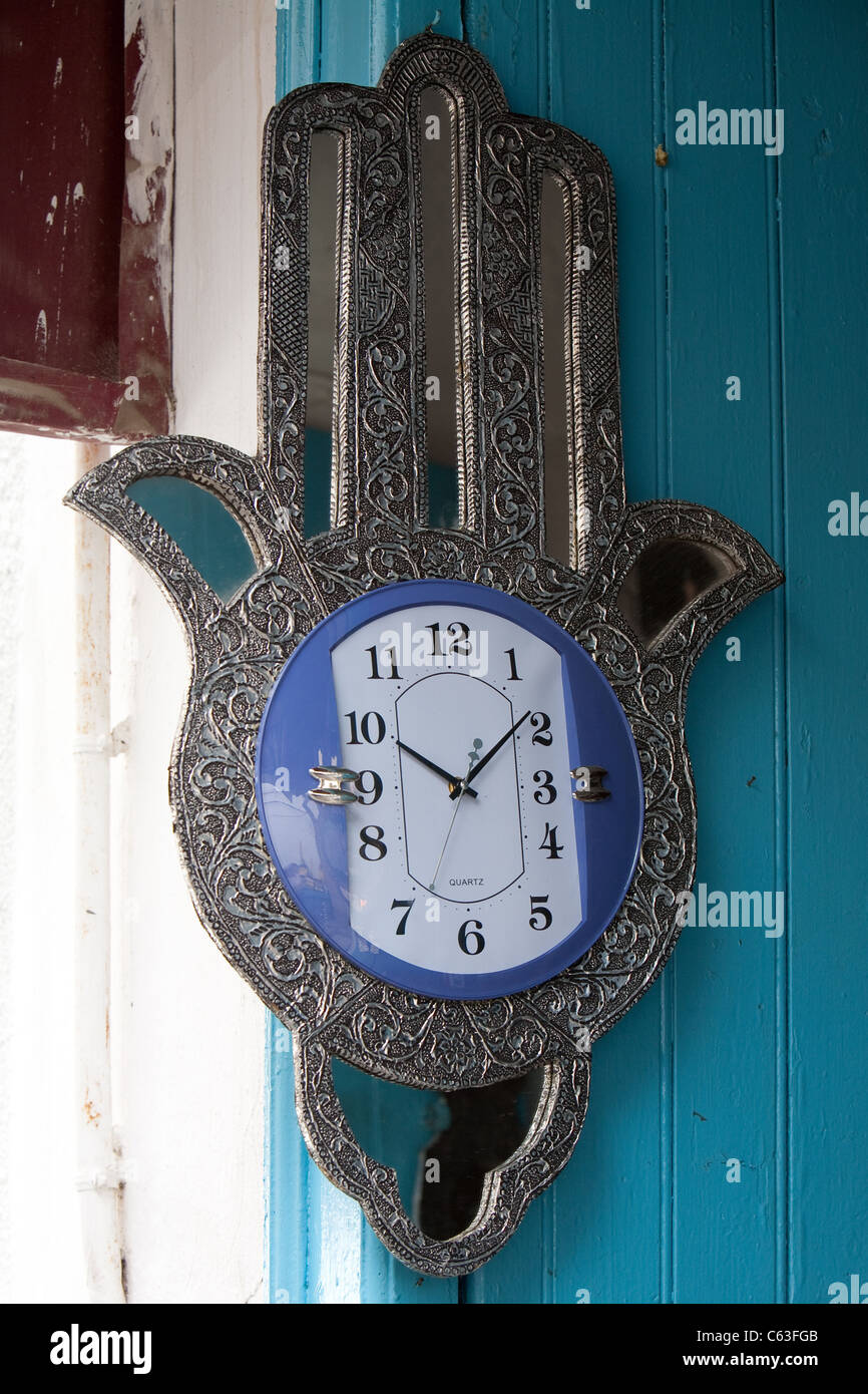 Handmade metalwork clock for Sale Souk Tunis Stock Photo - Alamy