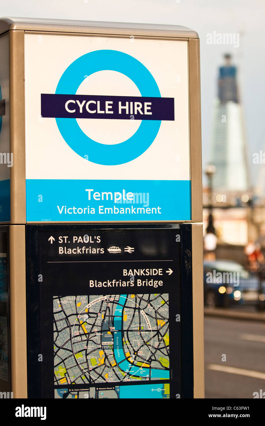 London cycle hire sign Stock Photo - Alamy