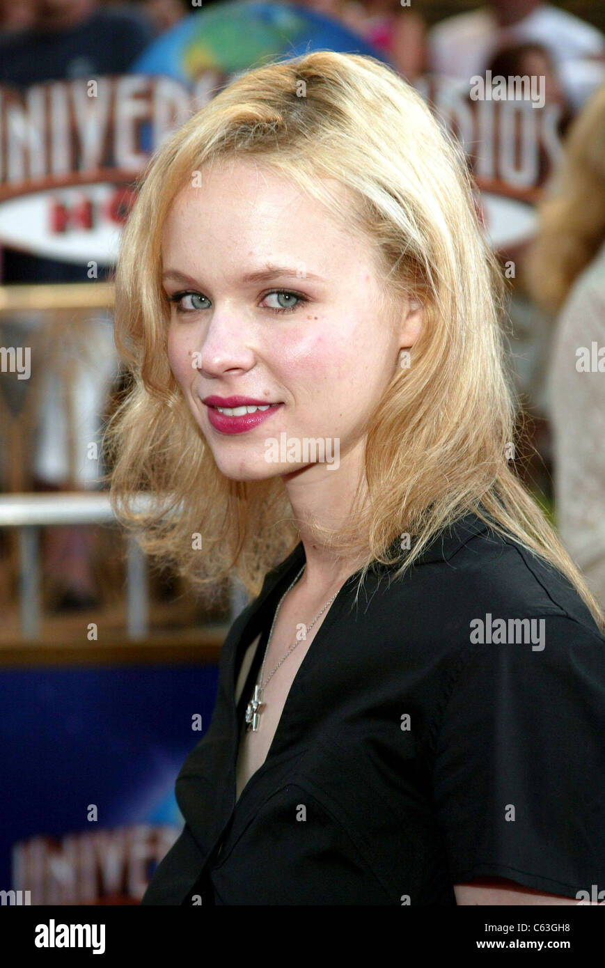 Thora Birch at arrivals for Cinderella Man Premiere, Universal Studios ...