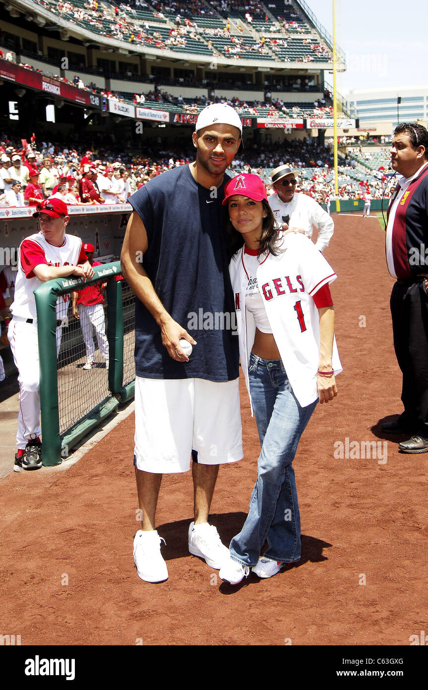 Tony Parker, Eva Longoria make an appearance to throw out the first ...