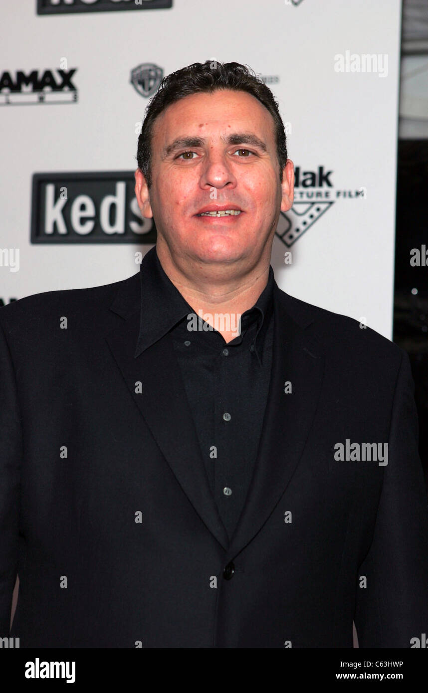 Graham King at the premiere of THE AVIATOR at the Ziegfeld Theatre, NY ...