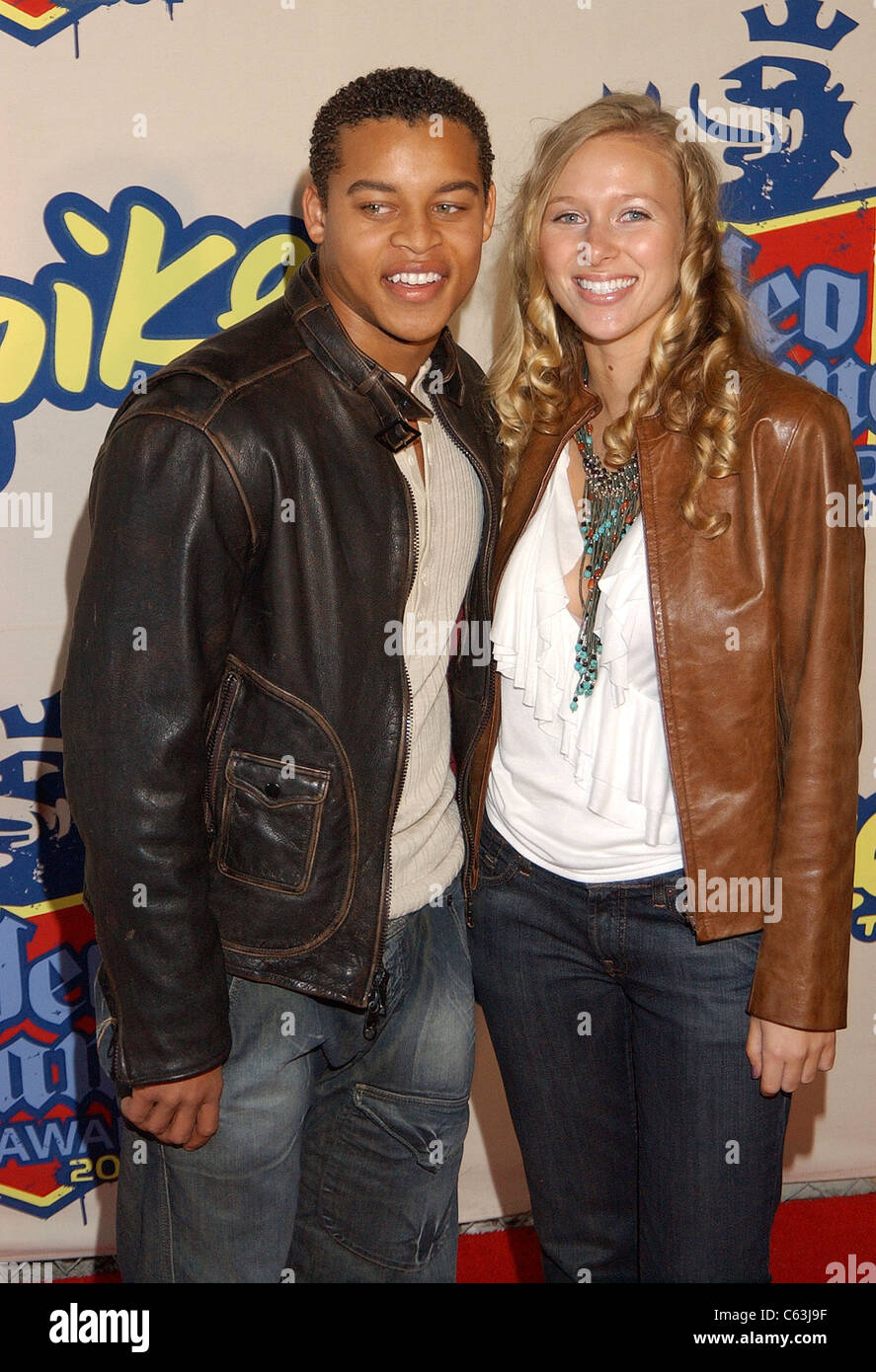 Robert Ri'chard and his guest at Spike TV's VIDEO GAME AWARDS, Santa ...