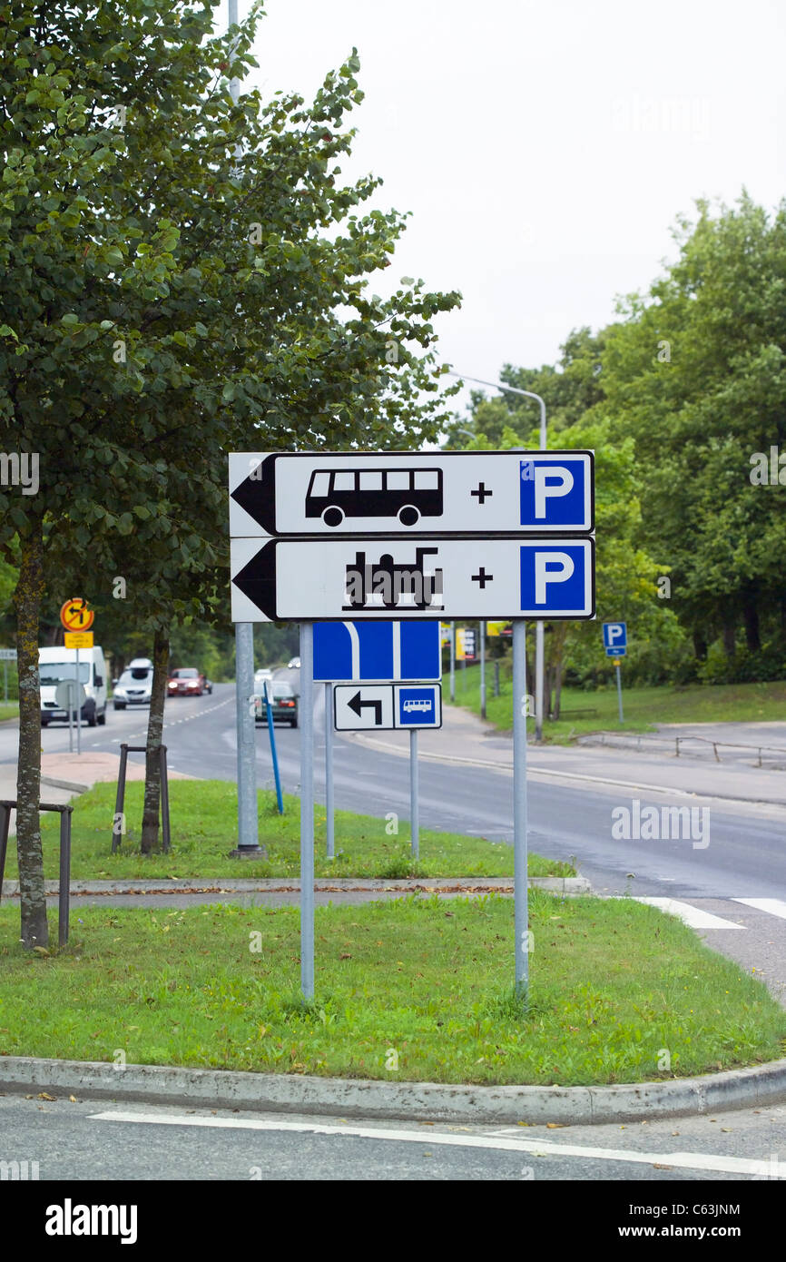 Public transport signs hi-res stock photography and images - Alamy