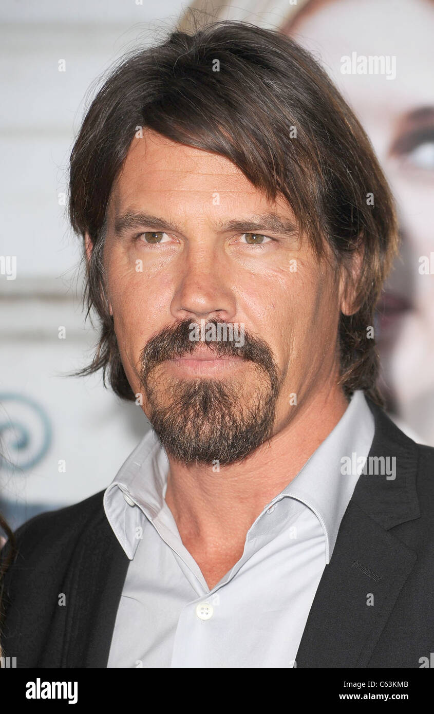 Josh Brolin at arrivals for EAT PRAY LOVE Premiere, The Ziegfeld ...