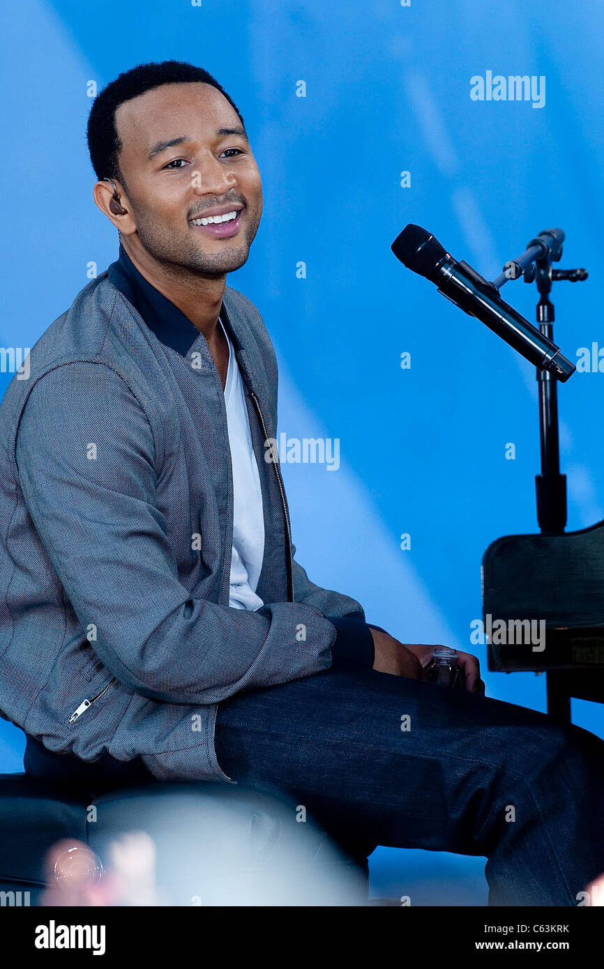 John legend concert hi-res stock photography and images - Alamy