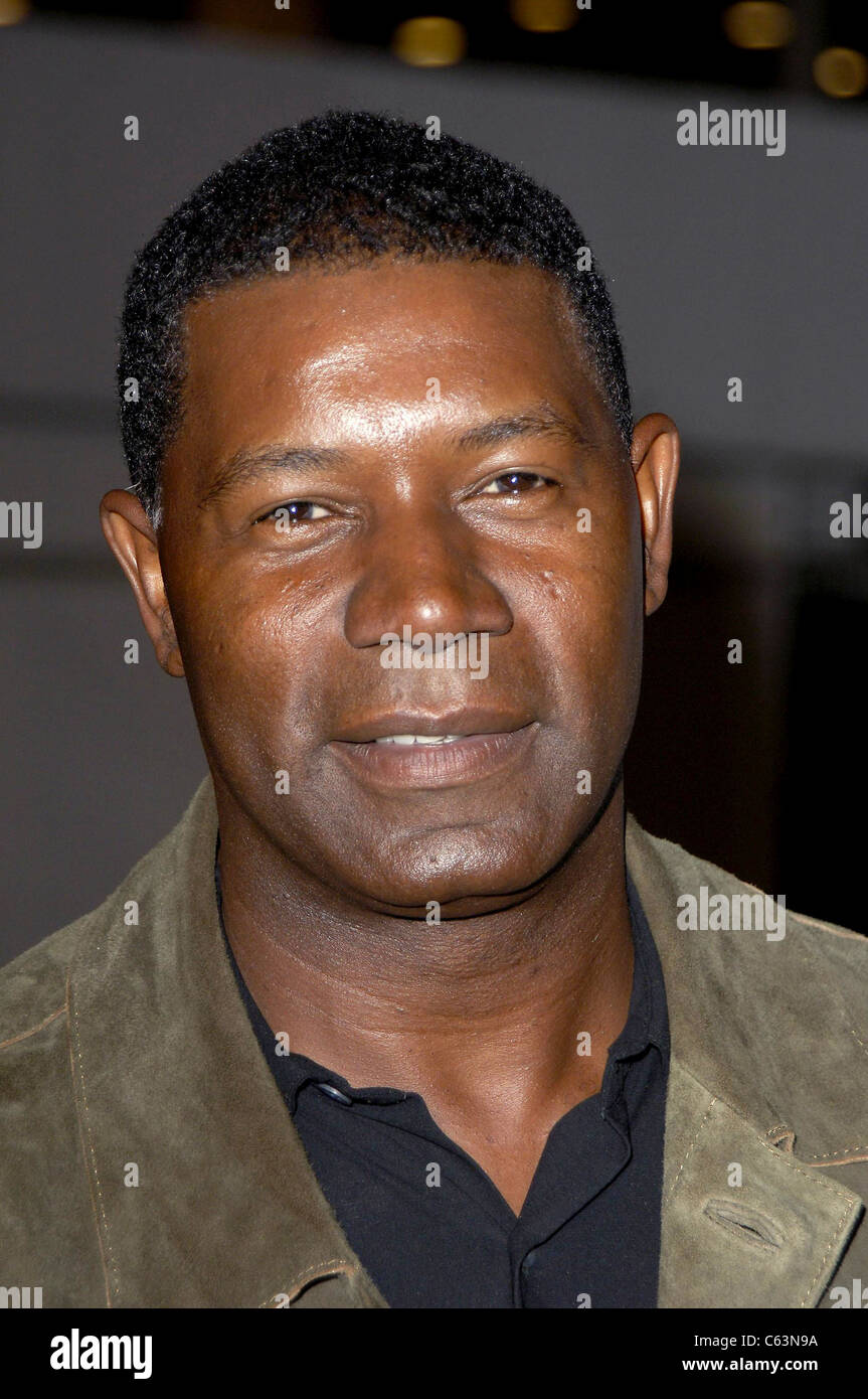 Dennis haysbert arrivals jarhead premiere hi-res stock photography and ...