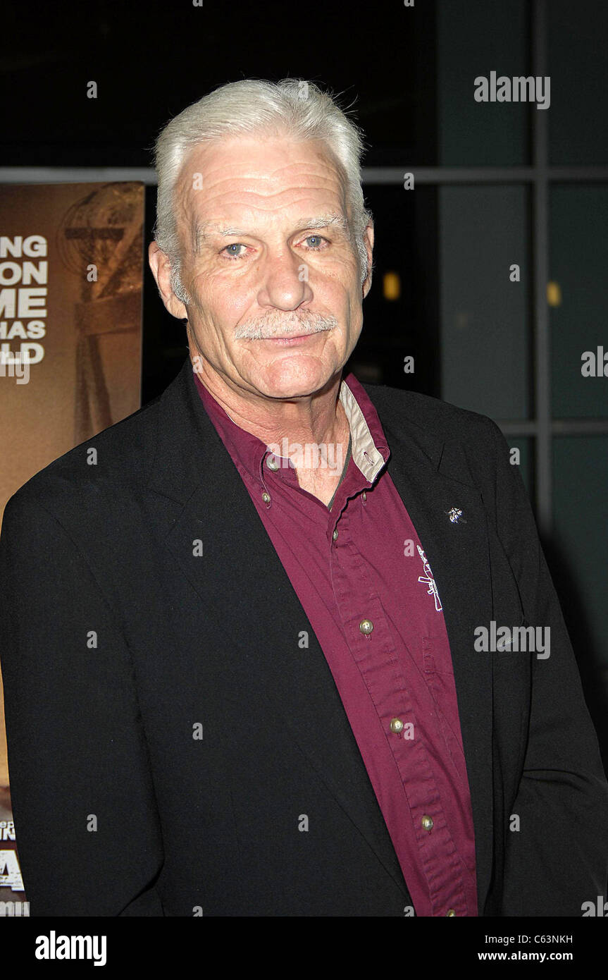 Captain Dale Dye at arrivals for THE GREAT RAID Premiere, The Arclight ...