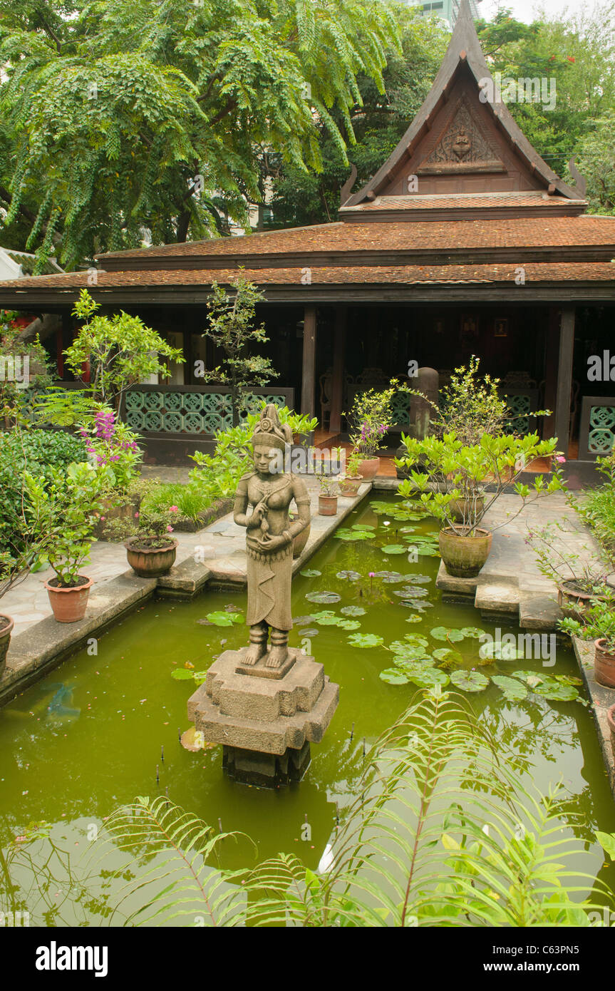 traditional Thai architecture in heritage home in Bangkok Stock Photo ...