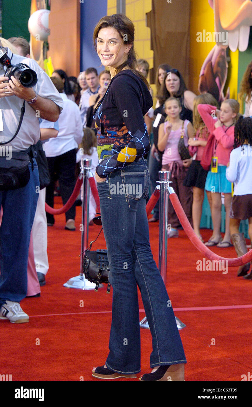 Teri Hatcher at arrivals for Chicken Little Premiere, The El Capitan ...