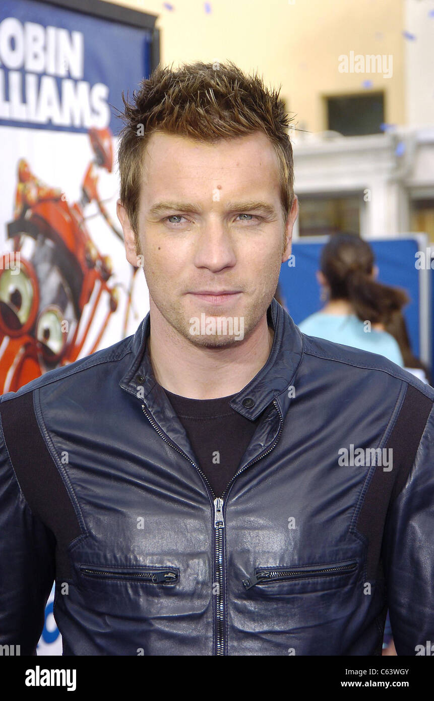 Ewan McGregor at arrivals for ROBOTS Premiere, Mann Village Theater ...