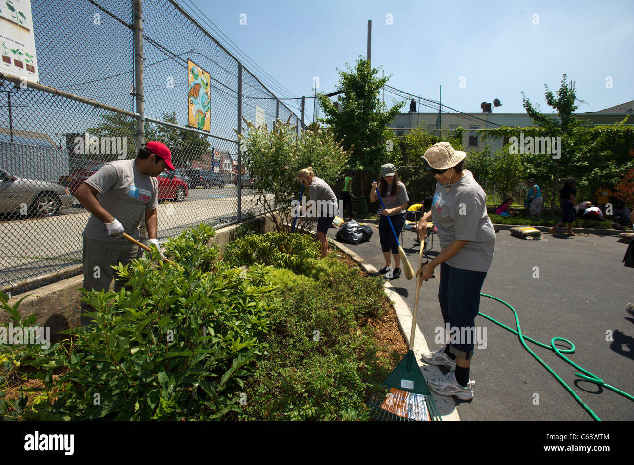 Environmental mulch mulching hi-res stock photography and images - Alamy