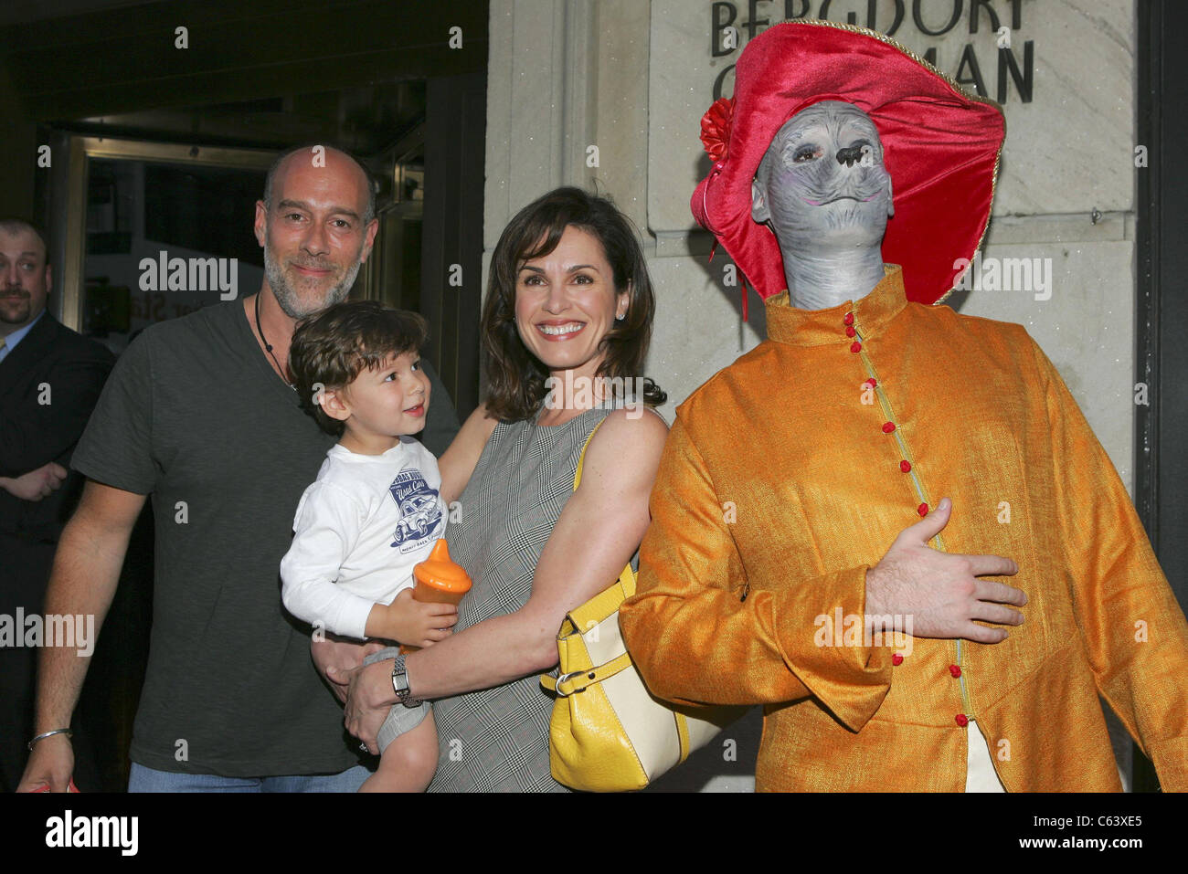 Elizabeth vargas and son hi-res stock photography and images - Alamy