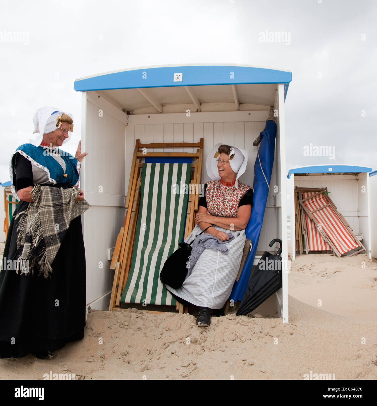 Dutch Traditional Costumes High Resolution Stock Photography and Images ...