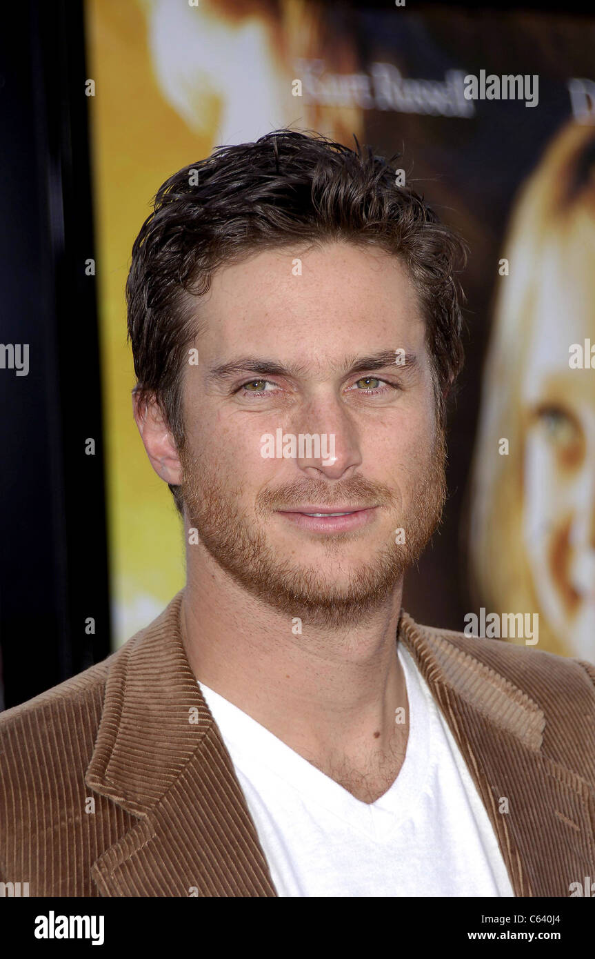Oliver hudson hi-res stock photography and images - Alamy