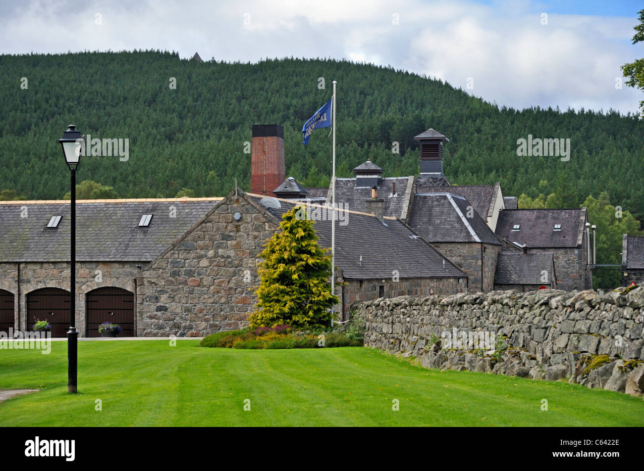 Lochnagar distillery hi-res stock photography and images - Alamy