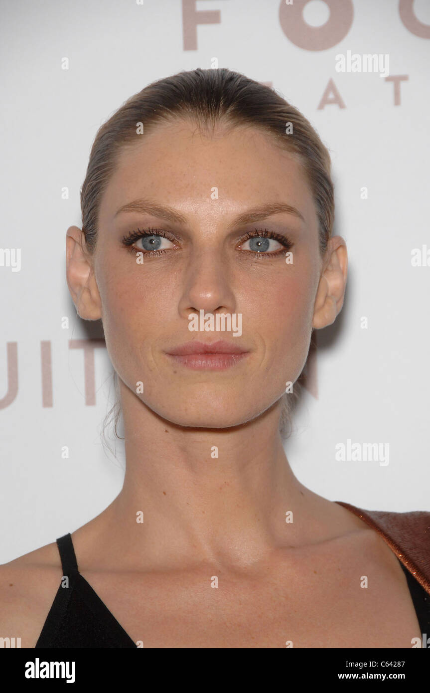 Angela Lindvall's Instagram, Twitter & Facebook on IDCrawl