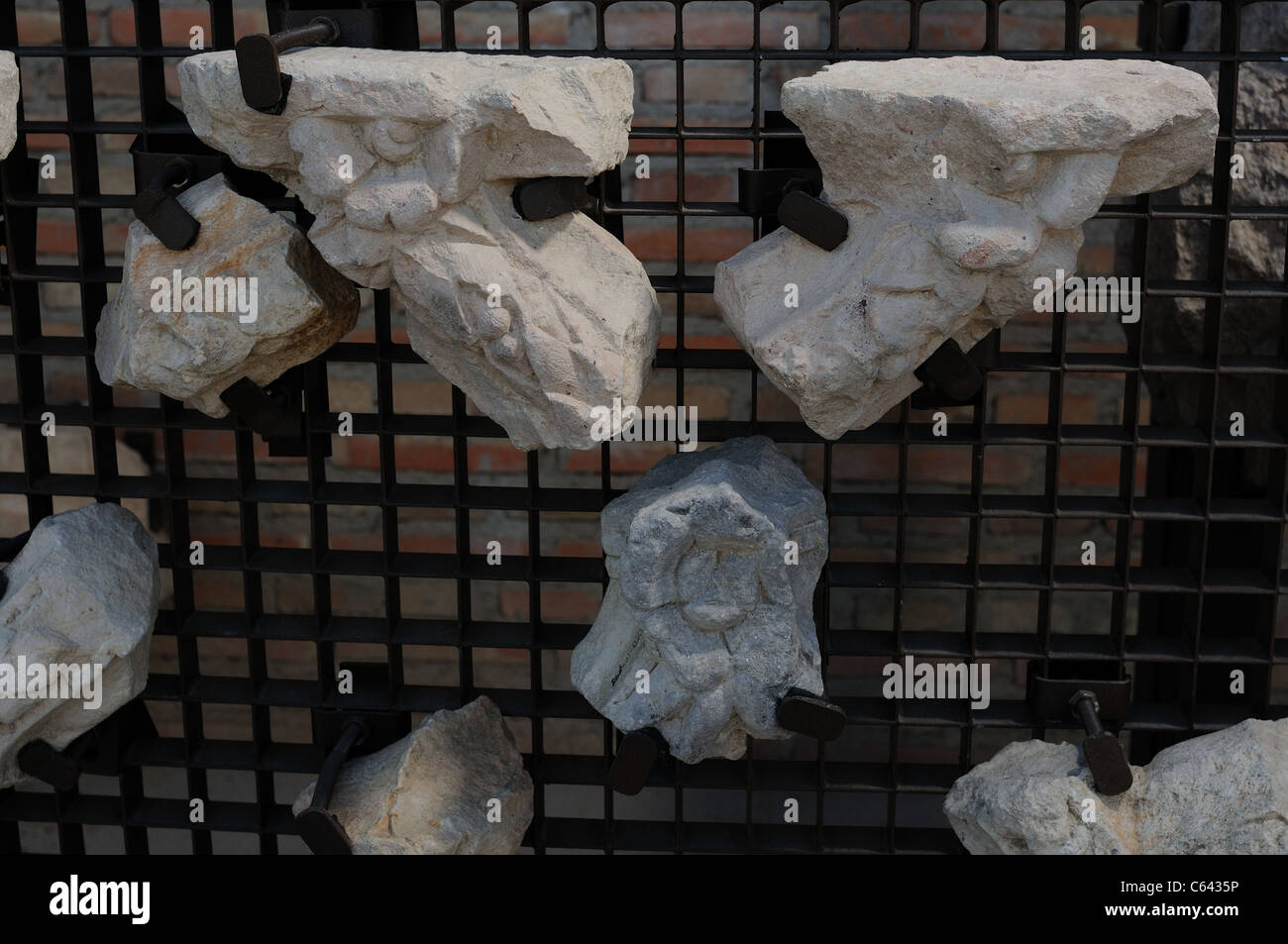 Fragments Balustrade . Renaissance ( Plateresque ) belonging to the ...