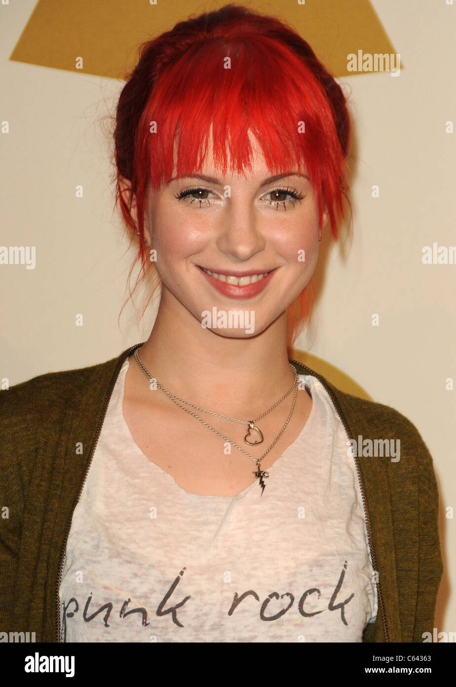 Hayley Park's Instagram, Twitter & Facebook on IDCrawl