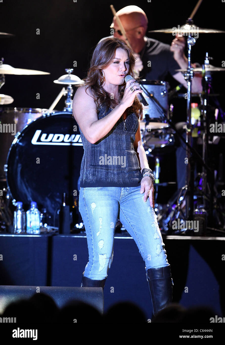 Gretchen Wilson on location for Gretchen Wilson Concert Tour, Silverton ...