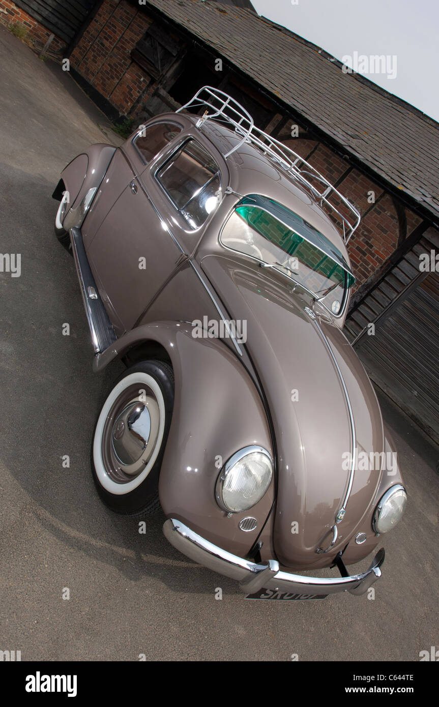 Classic vw beetle 1954 hi-res stock photography and images - Alamy