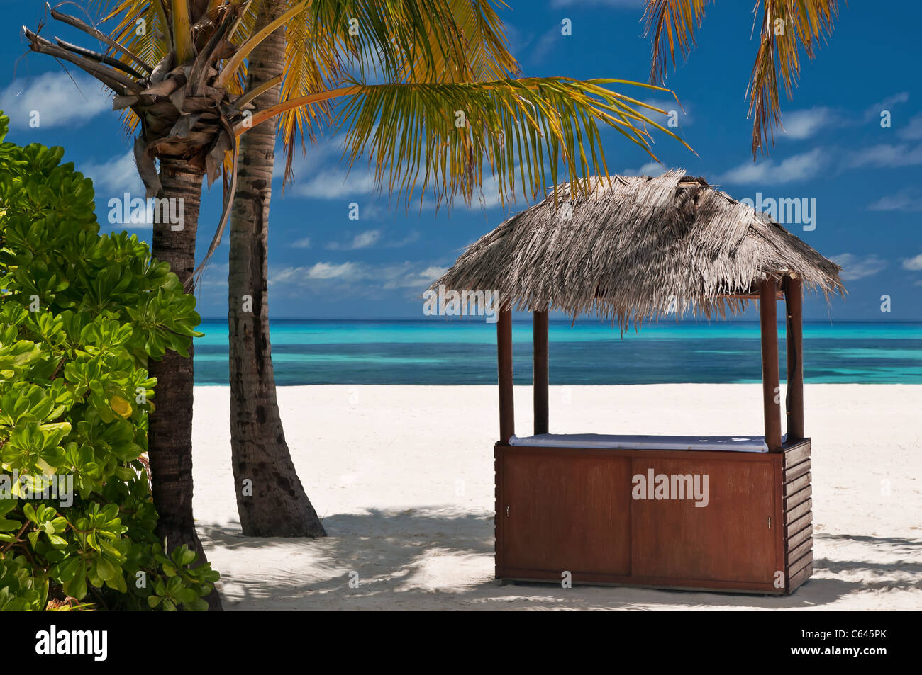 Beachbar on a tropical island Stock Photo - Alamy