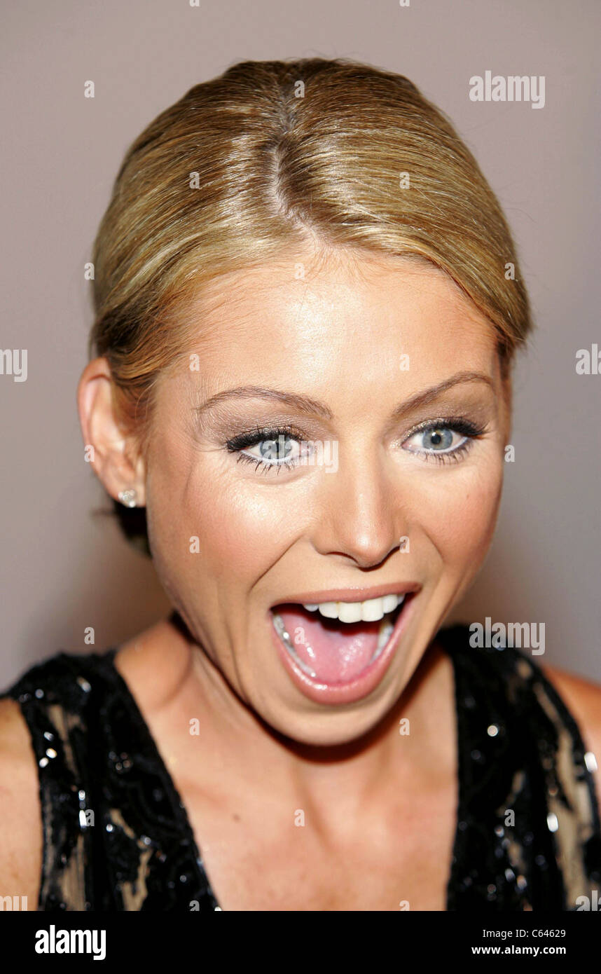 Kelly Ripa Eyes