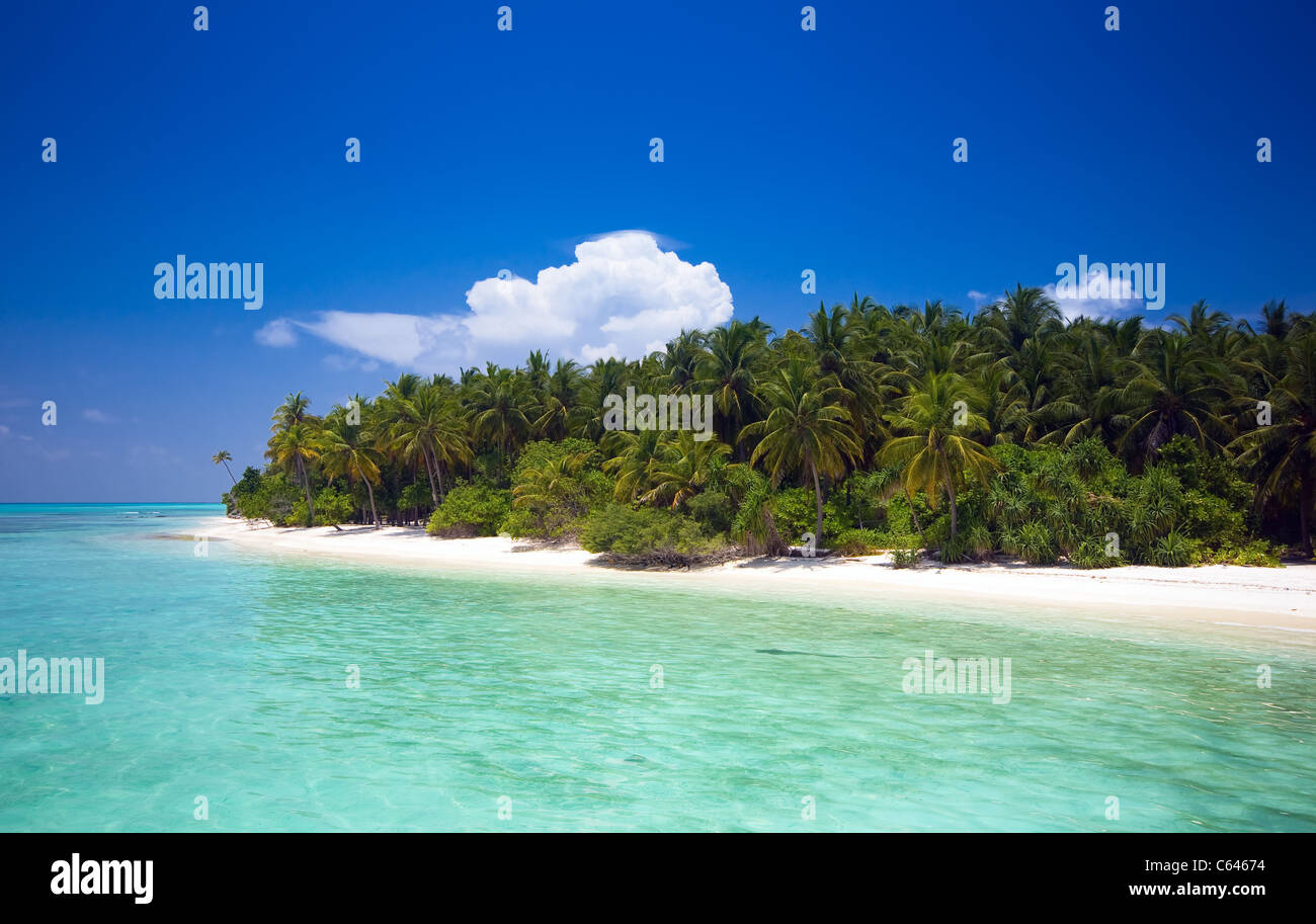 unspoilt tropical island Stock Photo - Alamy