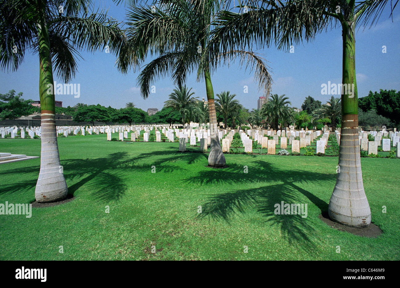 Cairo war memorial cemetery hi-res stock photography and images - Alamy