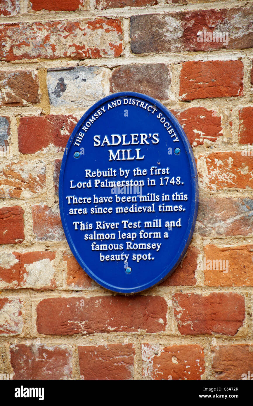 Romsey blue plaques hi-res stock photography and images - Alamy