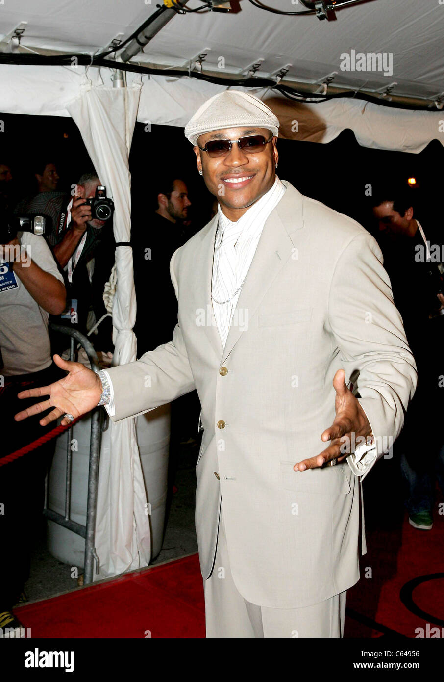 Ll cool j 2005 hi-res stock photography and images - Alamy