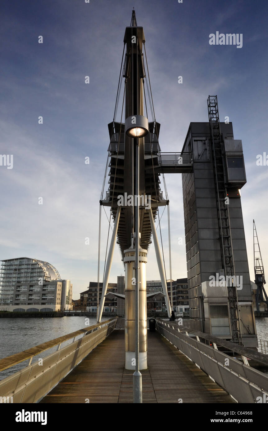 Footbridge across Royal Victoria Dock, Docklands, London Stock Photo ...
