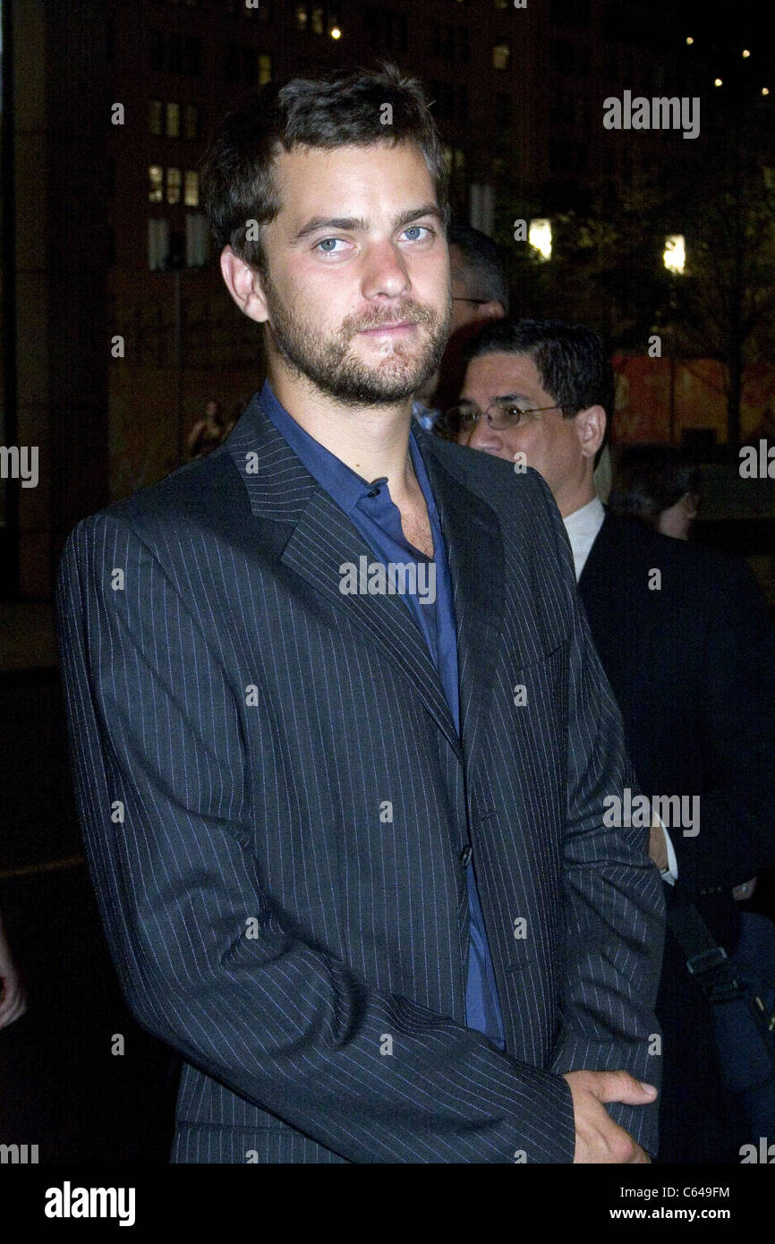 Joshua jackson 2005 hi-res stock photography and images - Alamy