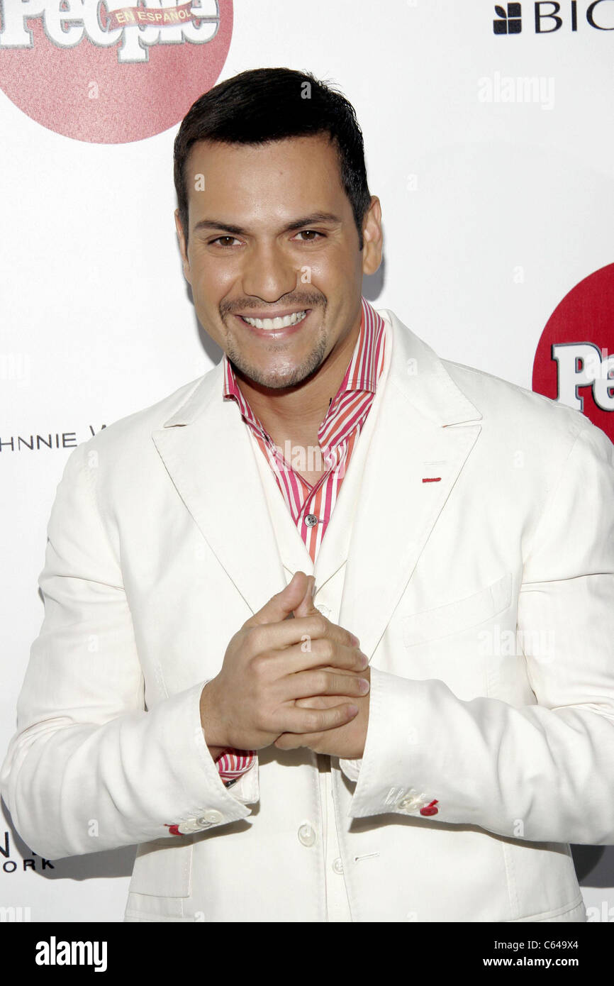 Victor Manuelle at arrivals for PEOPLE EN ESPANOL’S 50 MOST BEAUTIFUL ...