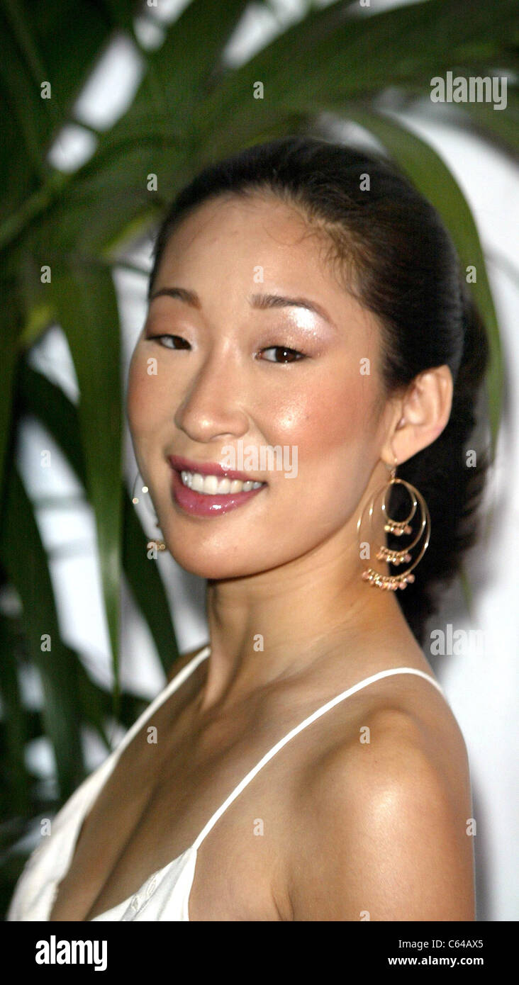 Sandra Oh at arrivals for The 2005 Writers Guild Awards, Hollywood ...
