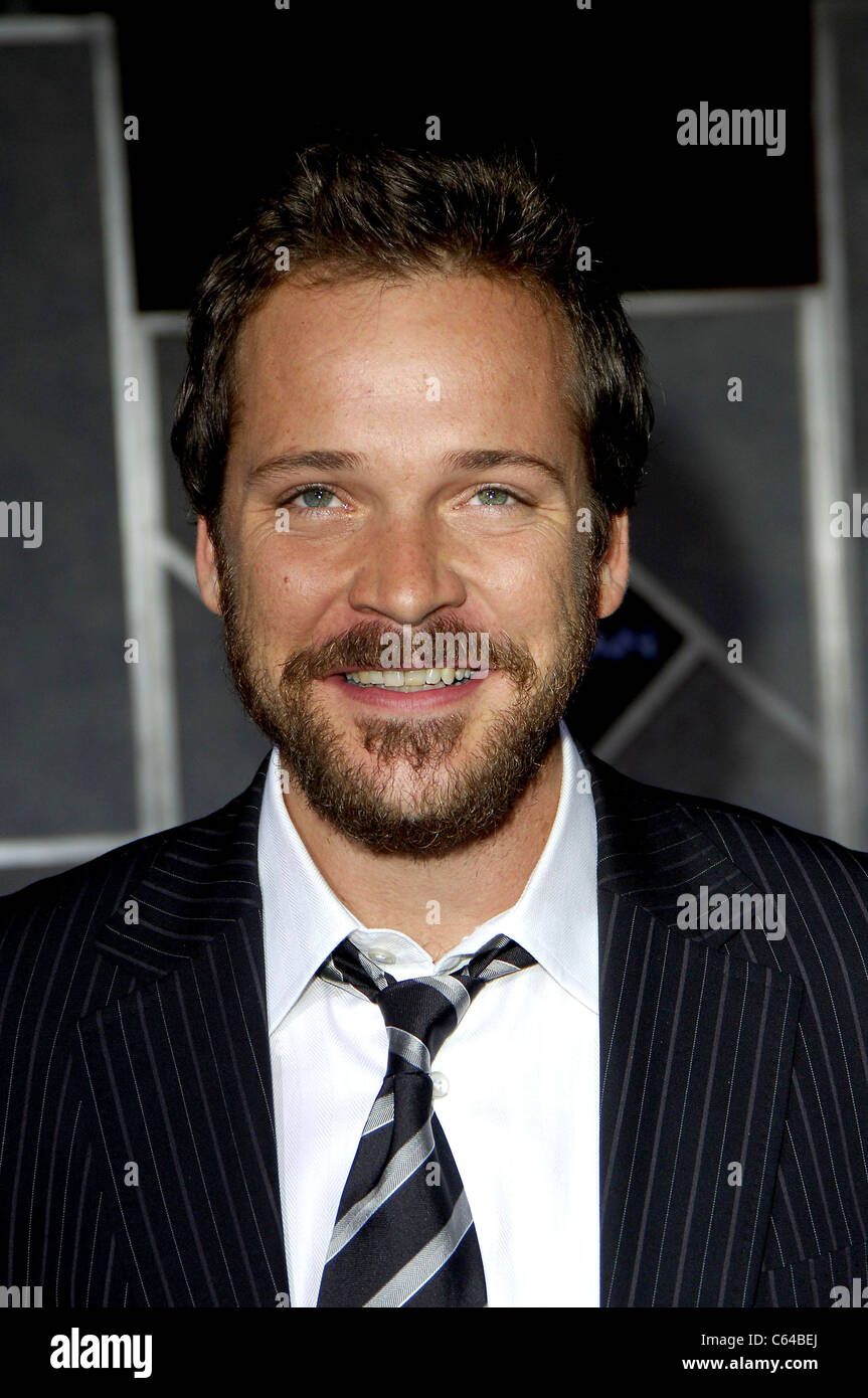 Peter Sarsgaard at arrivals for FLIGHTPLAN Premiere, El Capitan Theatre ...