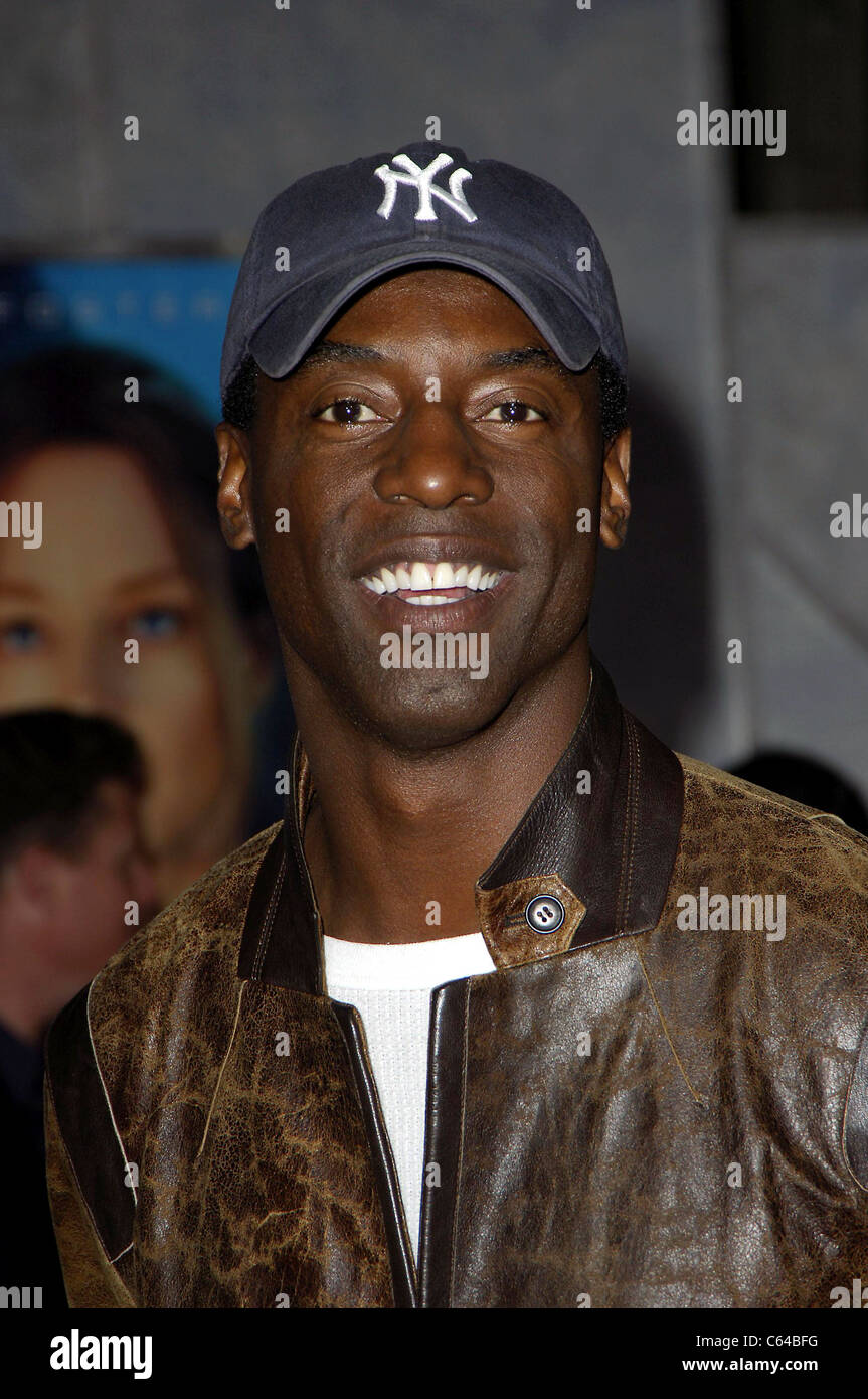 Isaiah Washington at arrivals for FLIGHTPLAN Premiere, El Capitan ...