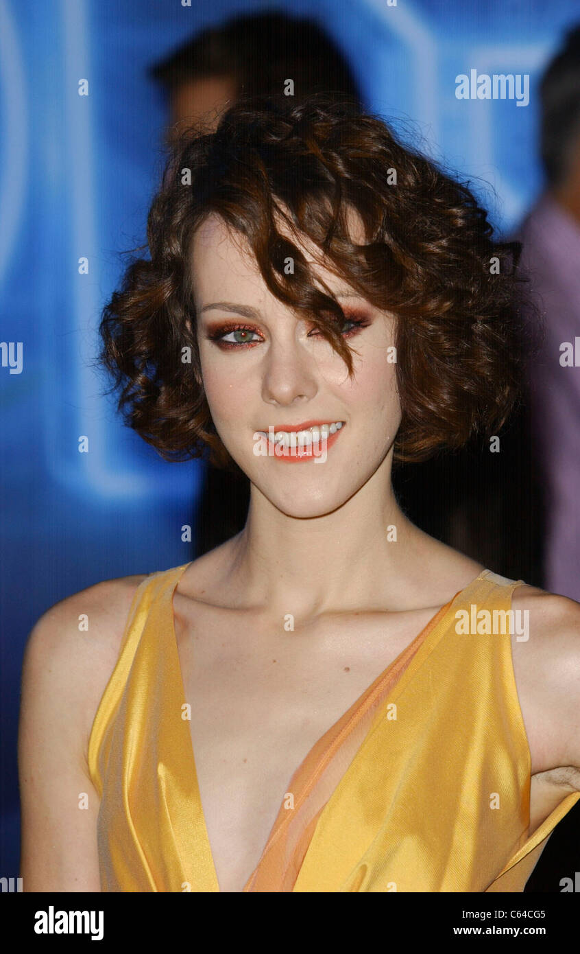 Jena Malone at arrivals for TRON: LEGACY Premiere, El Capitan Theatre ...