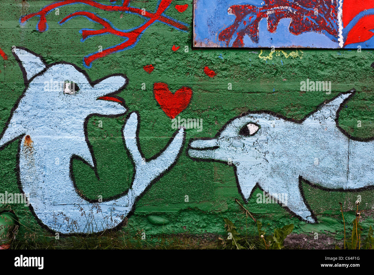 Dolphin graffiti hi-res stock photography and images - Alamy