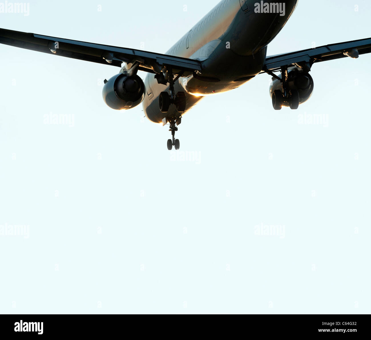Landing hi-res stock photography and images - Alamy