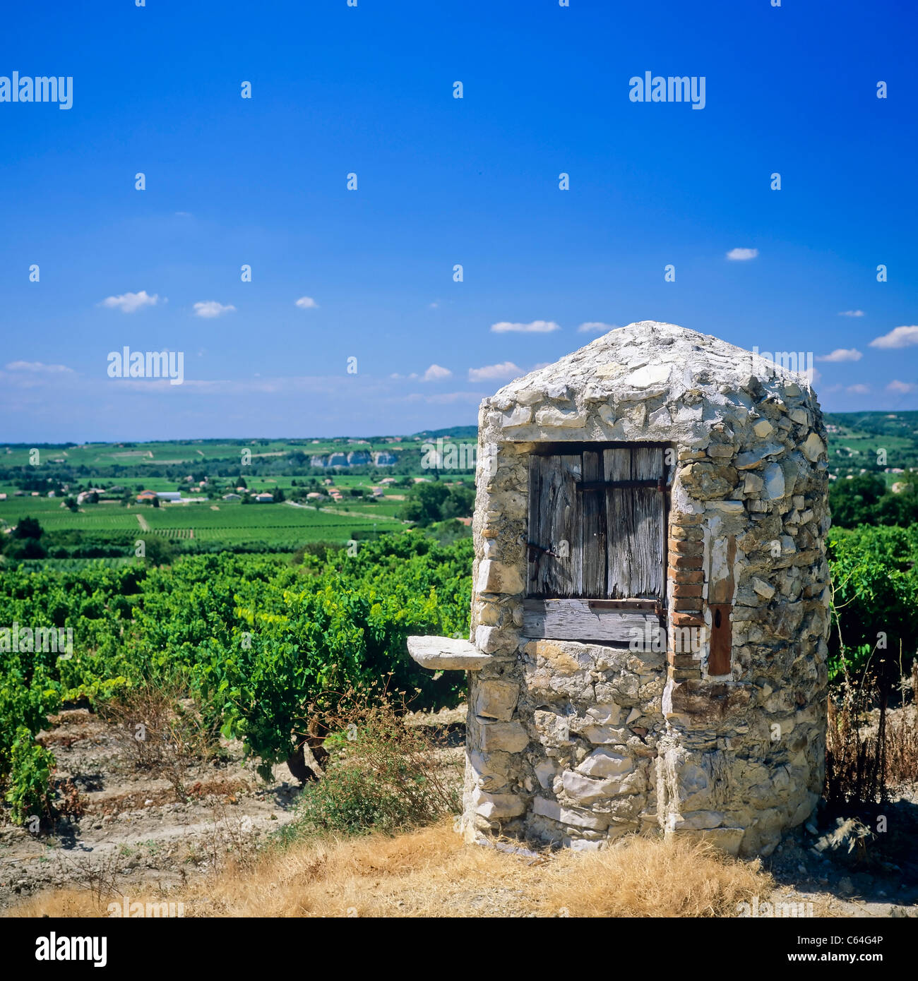 Provence water wells huts hi-res stock photography and images - Alamy