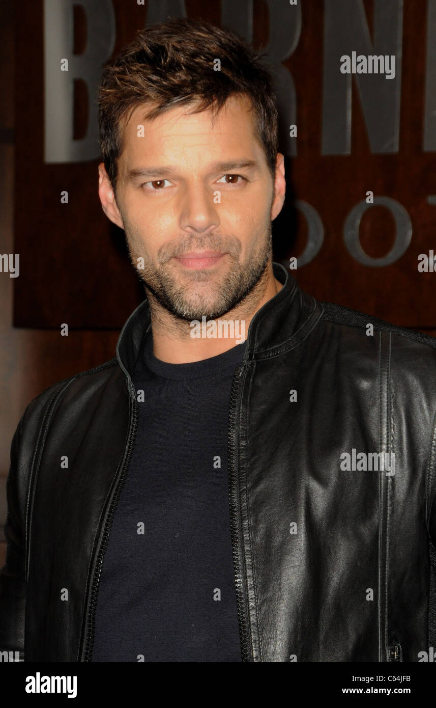Ricky Martin at in-store appearance for Ricky Martin Book Signing for ...