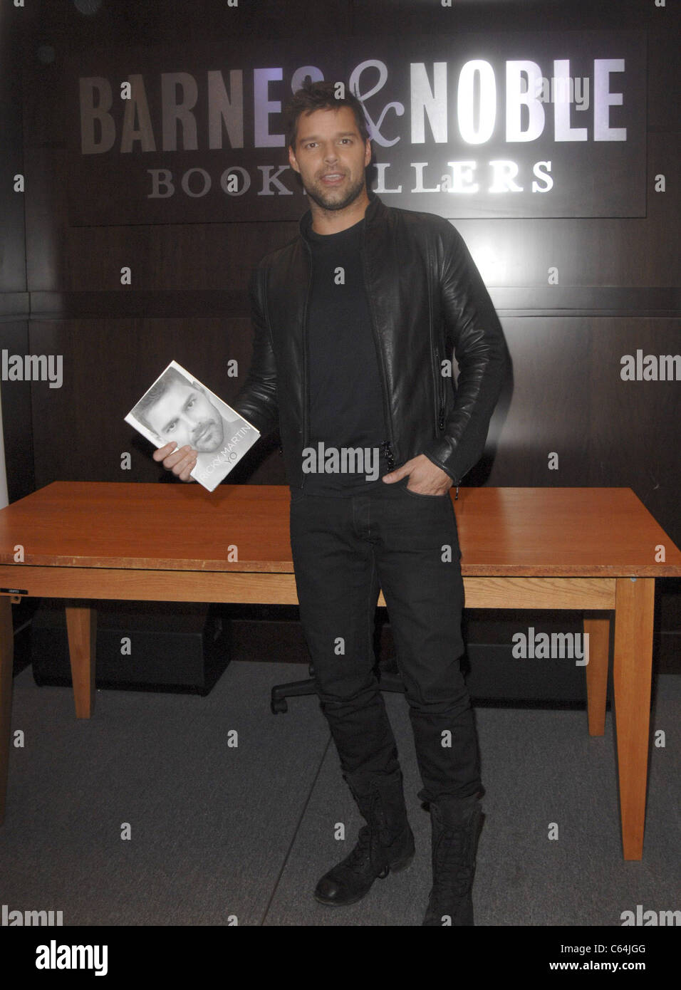 Ricky Martin at in-store appearance for Ricky Martin Book Signing for ...