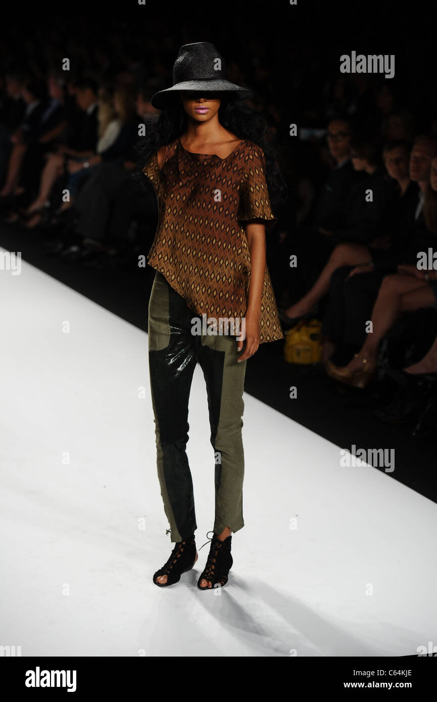 Gretchen Jones Fashion in attendance for PROJECT RUNWAY Season 8 Finale ...