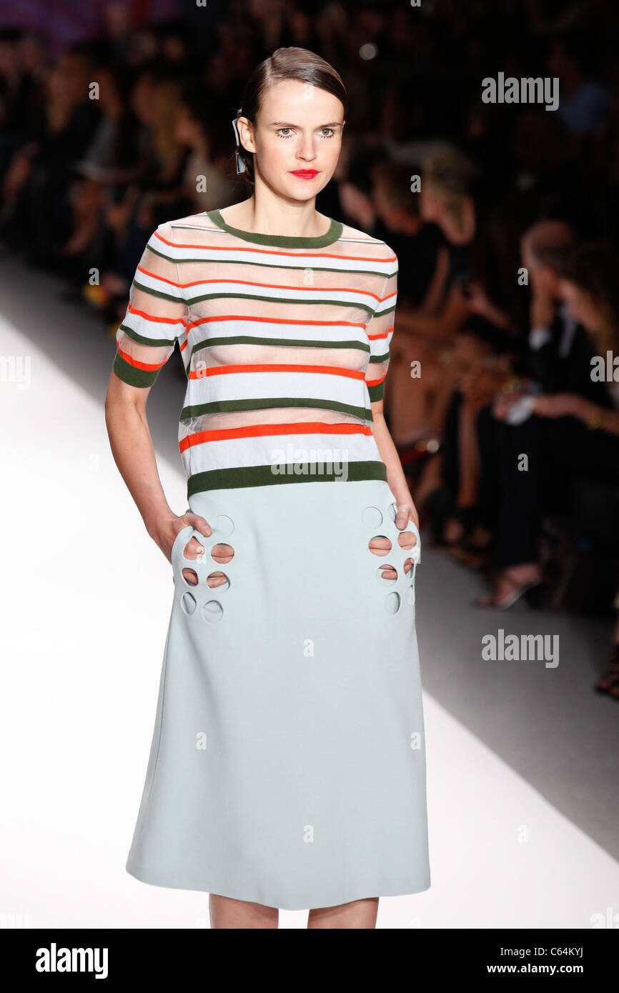 Runway Model on the runway for Cynthia Rowley Spring/Summer 2011 ...